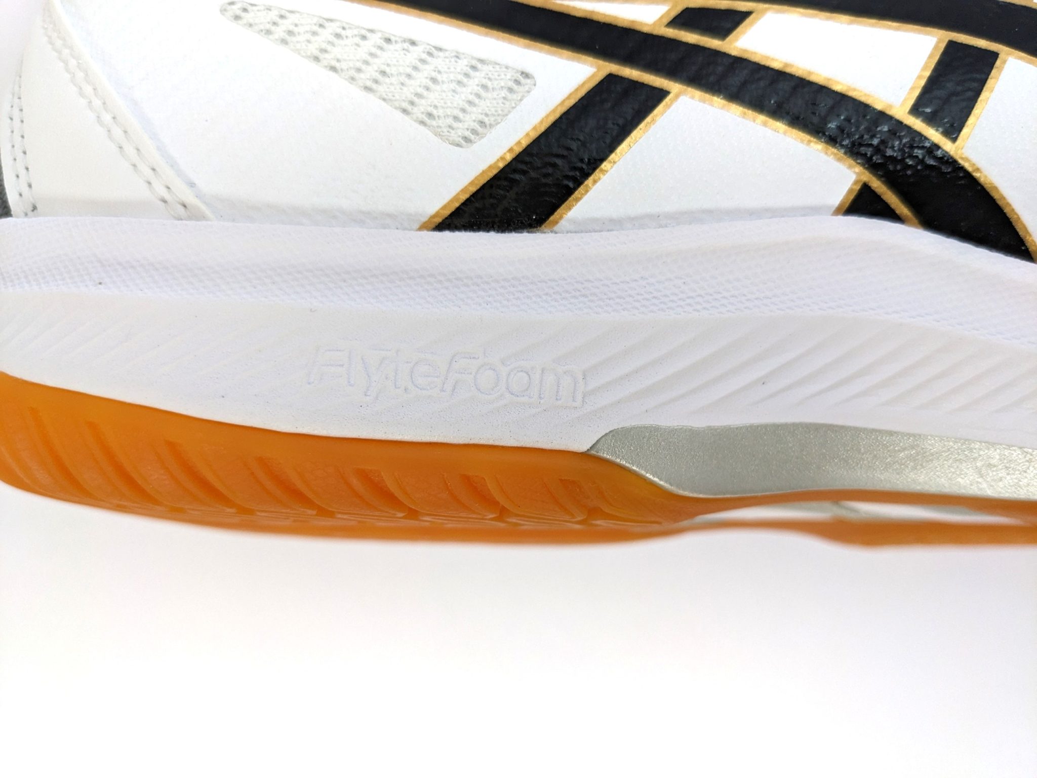 『ROTE JAPAN LYTE FF 3』レビュー｜とても軽く動きやすい。バランスもとれたバレーボールシューズ | nakaVBgoods